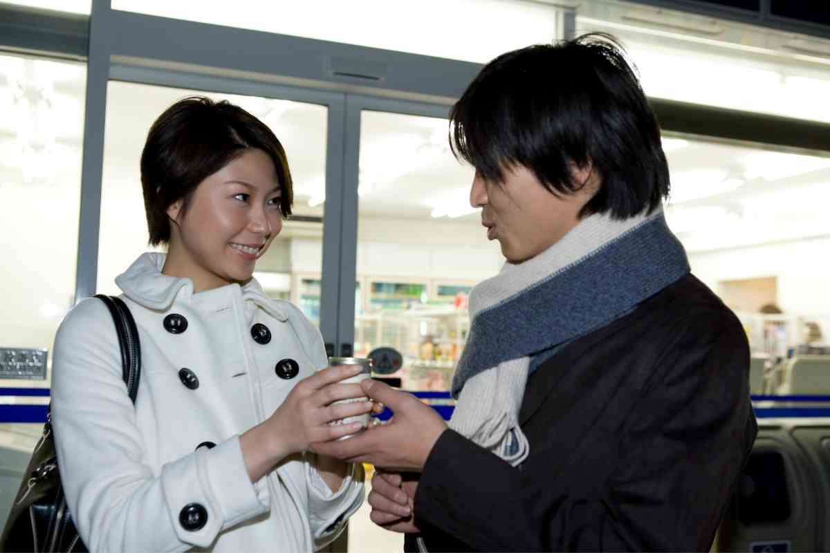 Guide to Understanding Nonverbal Japanese Communications – YouGoJapan