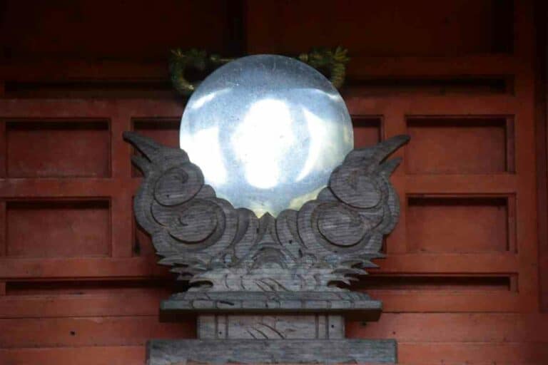 11 Sacred Japanese Symbols and What They Mean – YouGoJapan