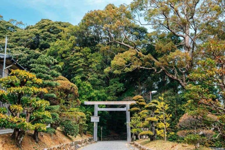 11 Sacred Japanese Symbols and What They Mean – YouGoJapan