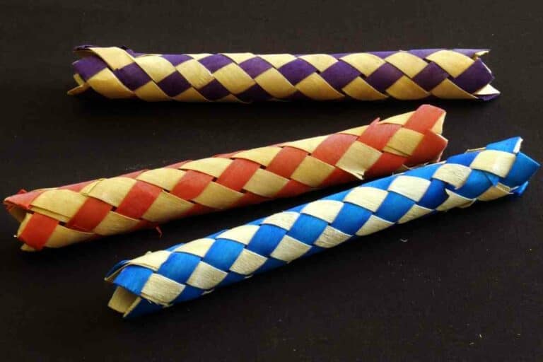 Were Finger Trappers Invented by the Japanese? – YouGoJapan