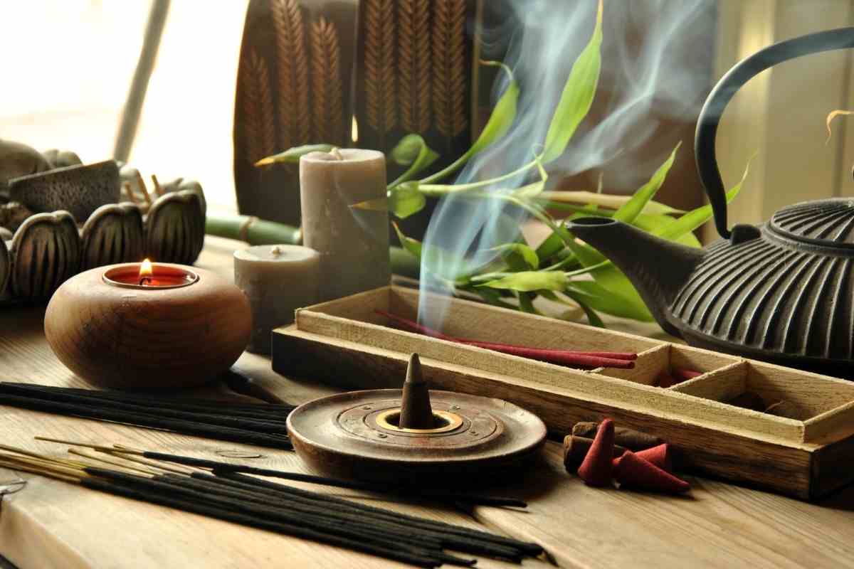 How to Burn Japanese Incense the Correct Way – YouGoJapan