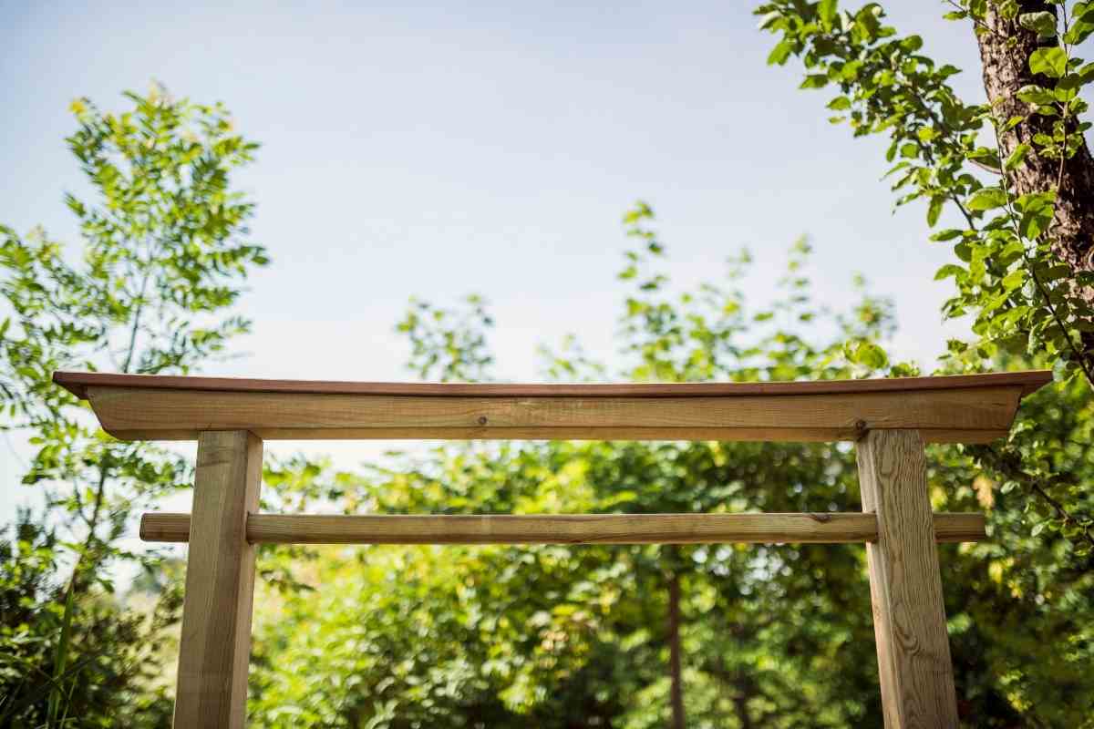 How to Build a Japanese Torii Gate in Garden – YouGoJapan