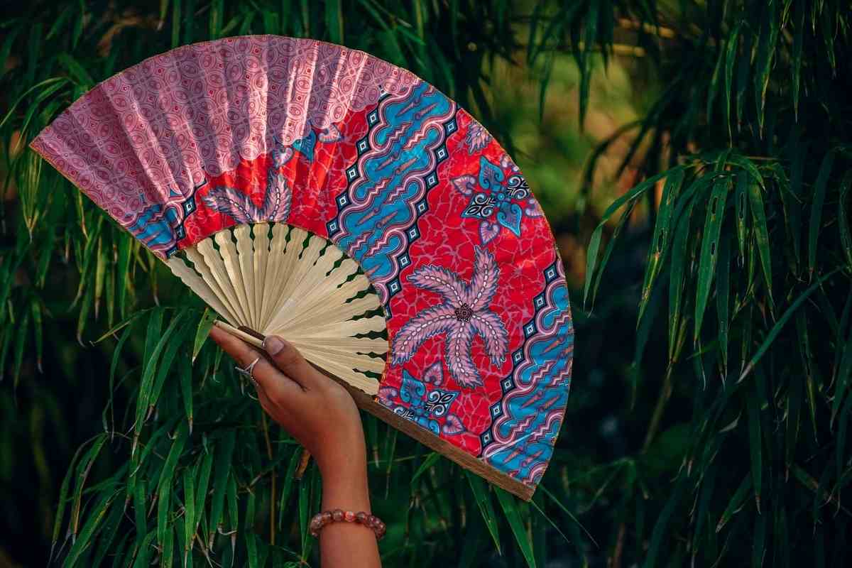 7 Amazing Japanese Fan Facts (No.4 Will Shock You) – YouGoJapan