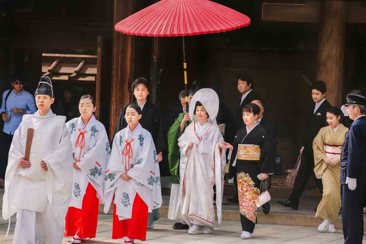 Japanese Wedding Traditions (Venue, Dress & Food) – YouGoJapan