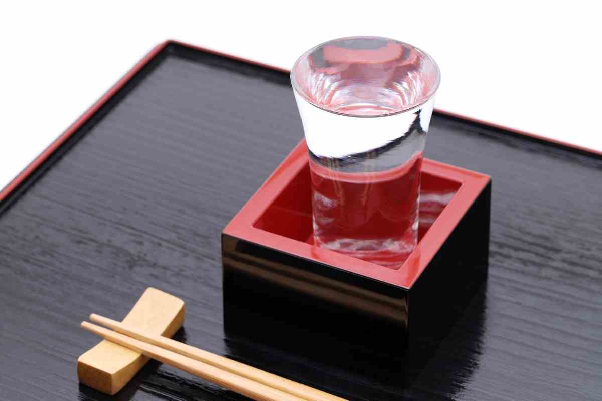Why Is Sake Drunk From a Wooden Box? – YouGoJapan
