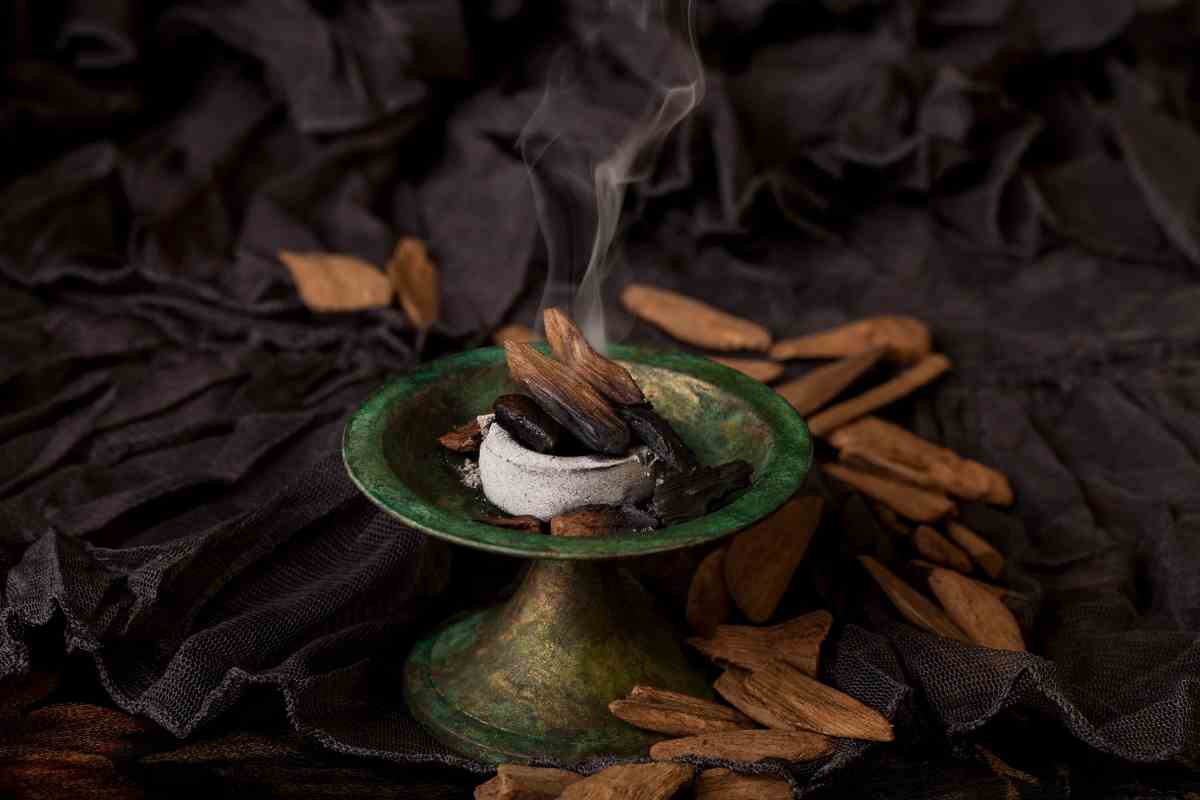 Best Japanese Incense To Make Your Home Smell Amazing! – YouGoJapan