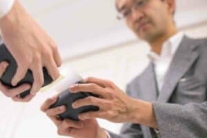 Complete Guide to Japanese Business Card Etiquette – YouGoJapan