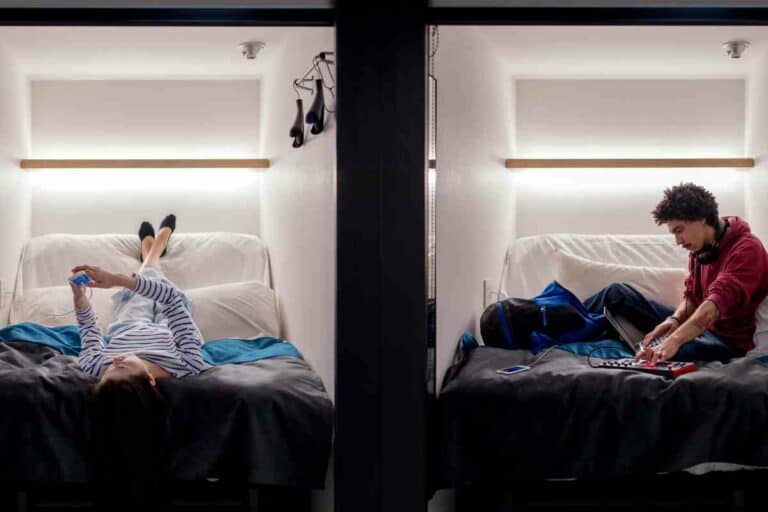 Dos and Don’ts of Staying in a Japanese Capsule Hotel – YouGoJapan