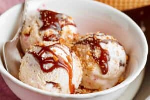 11 Strange Japanese Ice Cream Flavors and Toppings – YouGoJapan