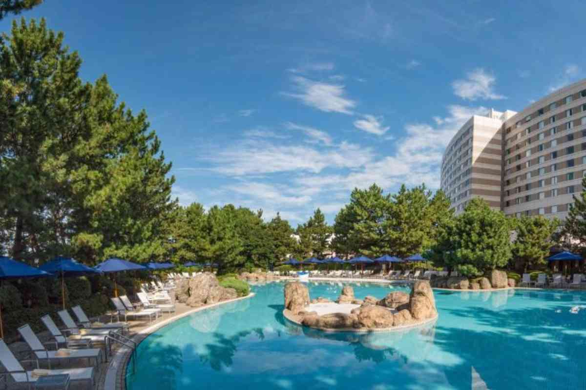 Why Stay at a Tokyo Disney Resort Hotel: Need-To-Know Benefits and ...