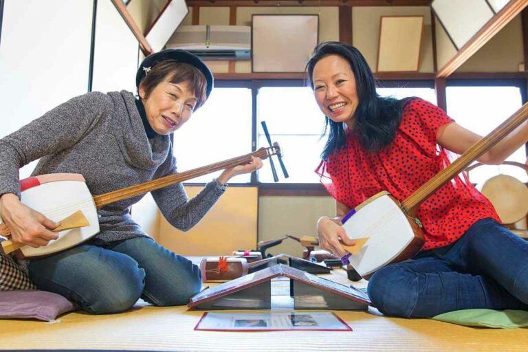 Japanese String Instruments (9 Famous Ones) – YouGoJapan